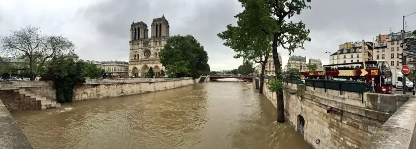 Fast ertrinken Paris 7072_24