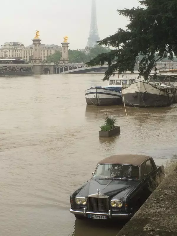 Almost drowning Paris 7072_28