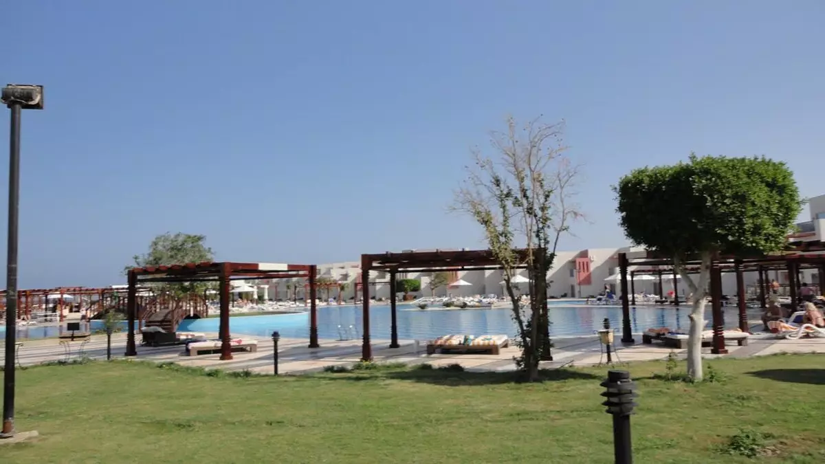 Turistai, kurie skrido į pirmąjį skrydį į Egiptą jau grįžo ir papasakojo savo atostogas paplūdimio Albatros Resort Hurghada 5 * 7241_6