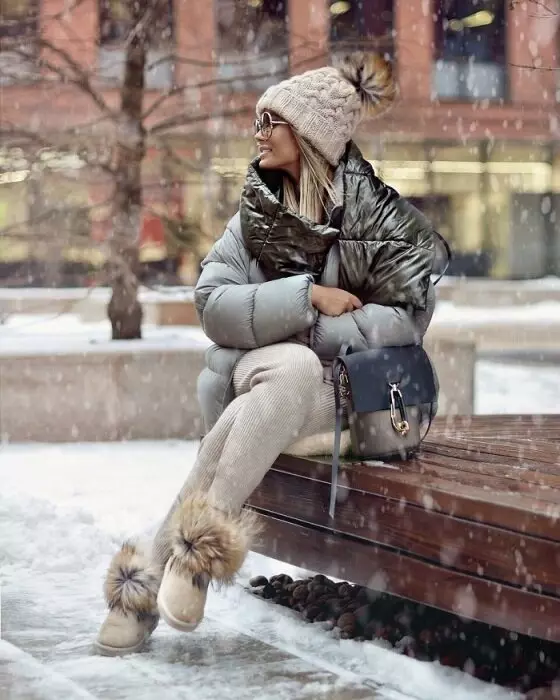 Kanthi Frost pertama, Rusia entuk saka lemari lemari tutup lan jaket mudhun. / Foto: Pinterest.ru