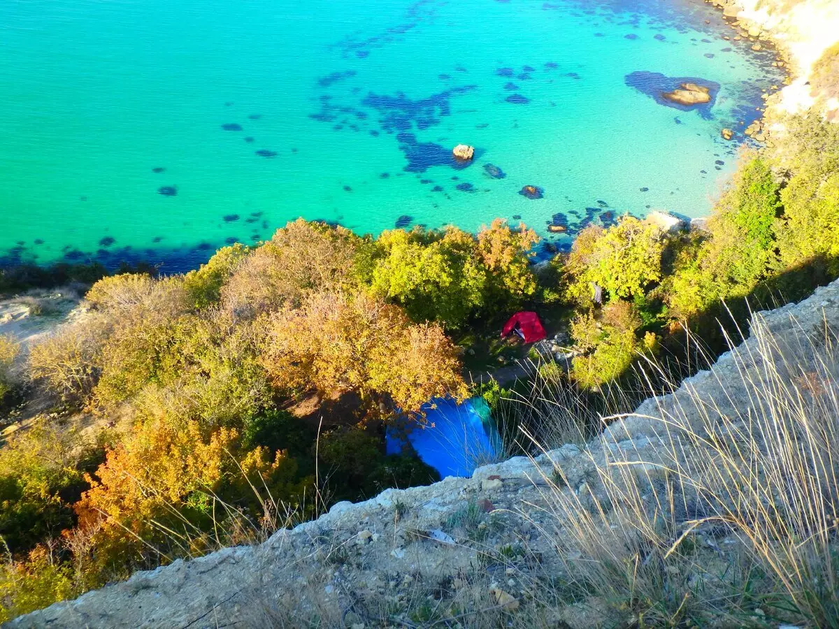 Pahulay uban ang mga tolda nga maayo nga ideya alang sa Crimea