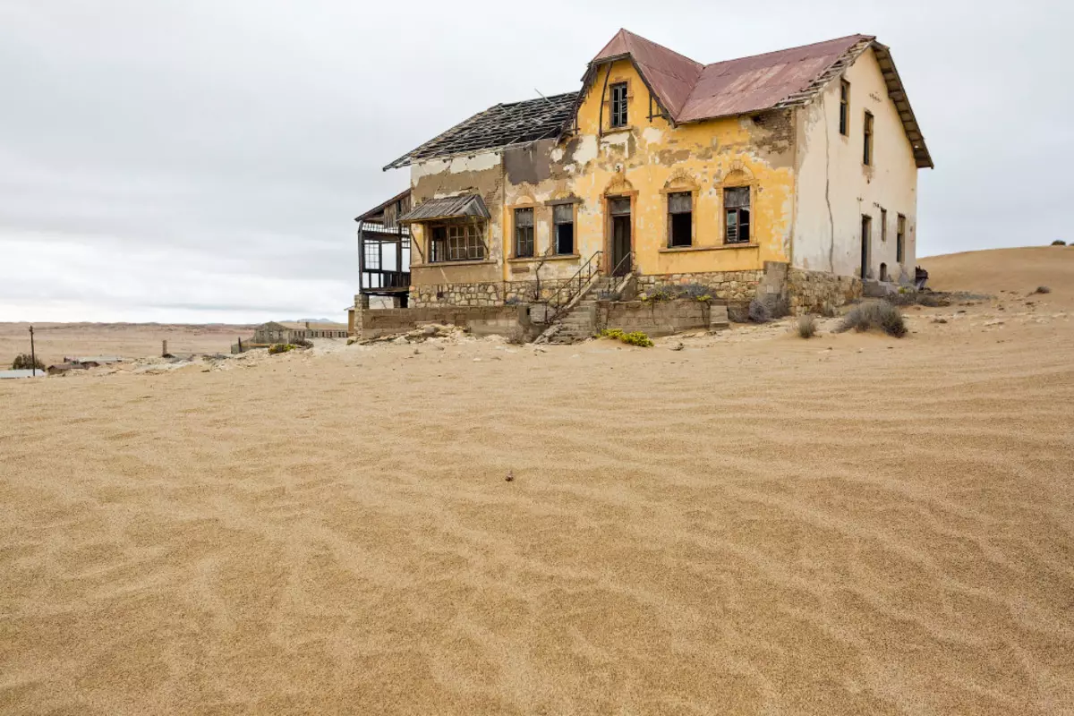 Kolmanskop: Bảo tàng Bảo tàng hoặc Thành phố Ghost 7791_10