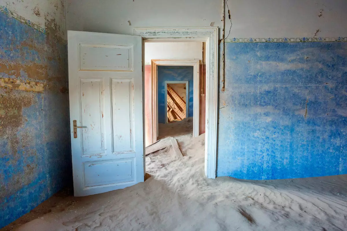 Kolmanskop: Mize-mize oswa vil la Sentespri 7791_8