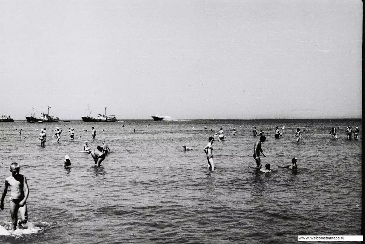 Dị ka ebe a na-adị na AAPA na USSR na ugbu a. Tulee foto Soviet nwere ọgbara ọhụrụ 8120_17