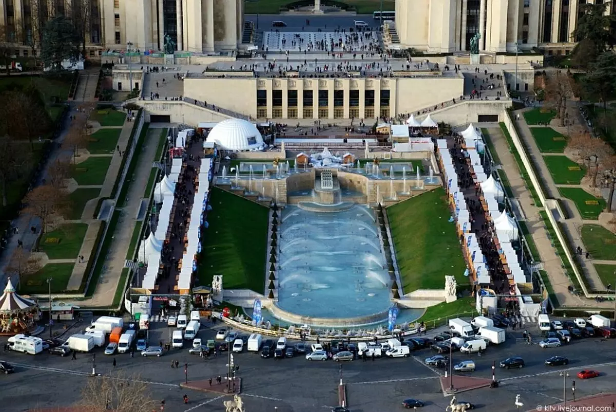 Paris'in Eyfel Kulesi'nin yüksekliğinden manzarası 8712_12