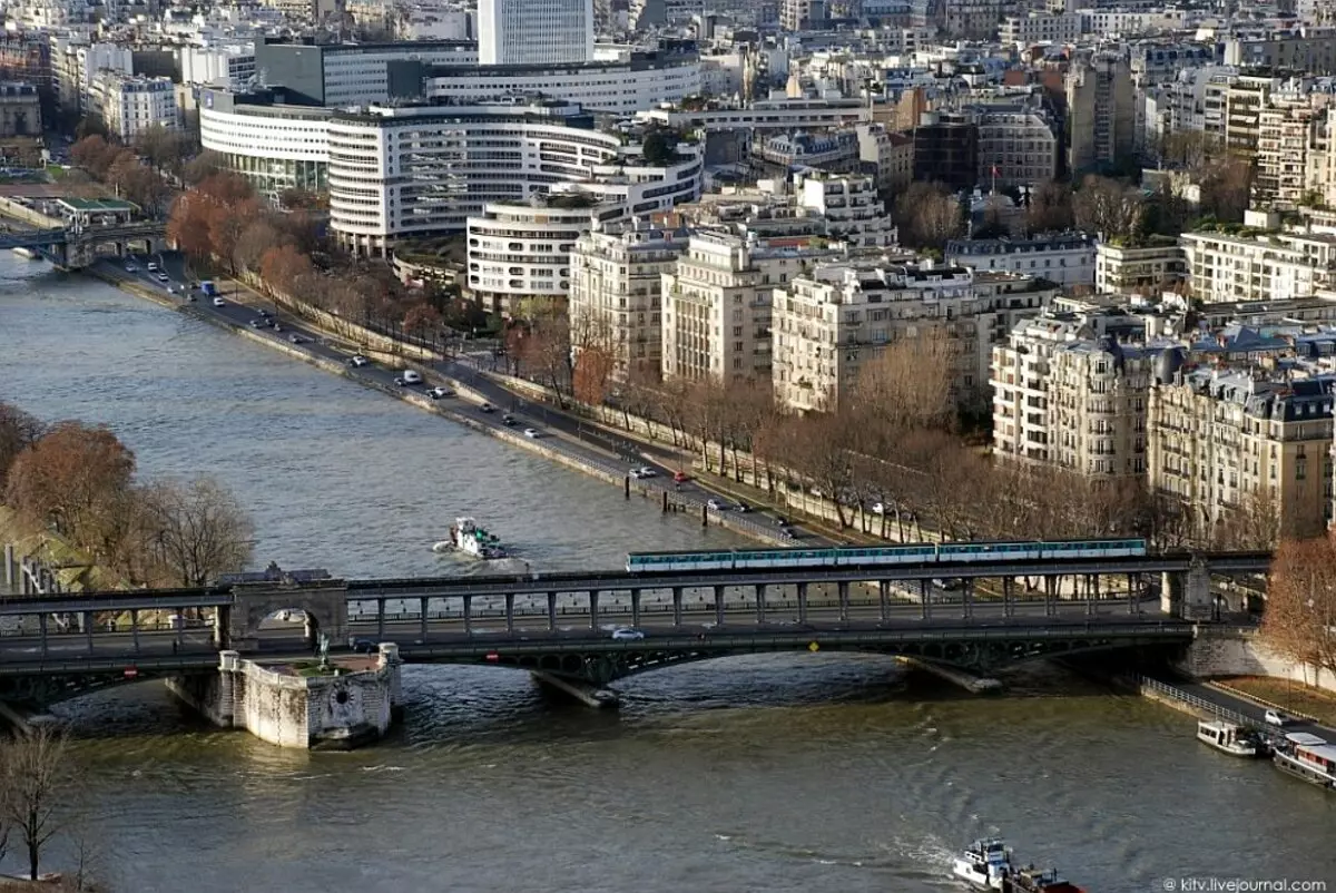 Útsýni yfir París frá hæð Eiffel turninum 8712_9