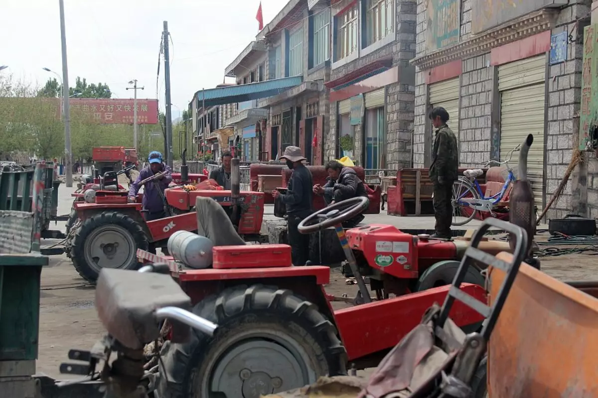 adugbo Lhasa