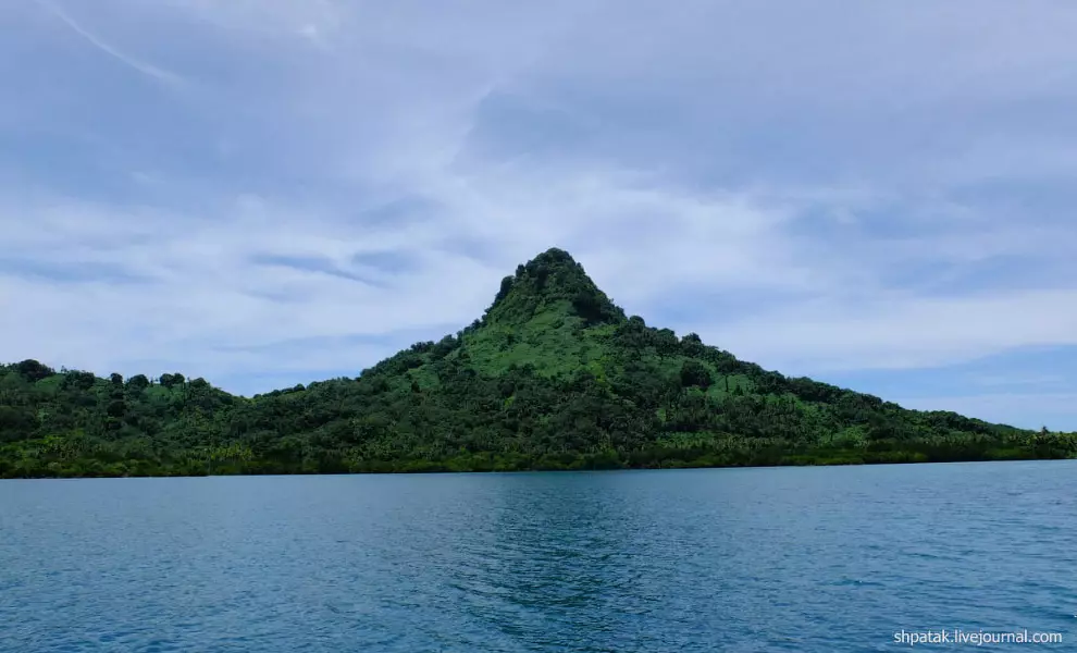 Katunan ruwa a cikin jiragen ruwa a cikin Pacific 8867_3