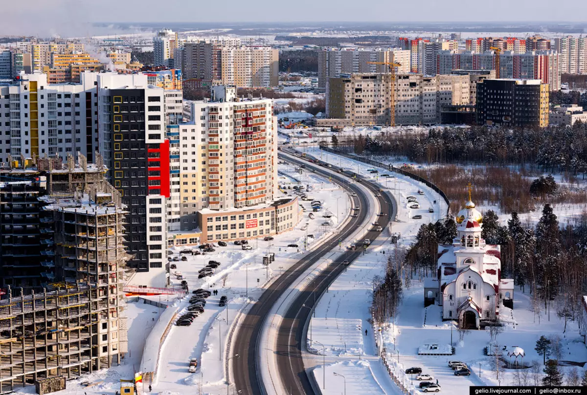 Surgut fra høyde: Frostig kapital av olje og gass 9087_20