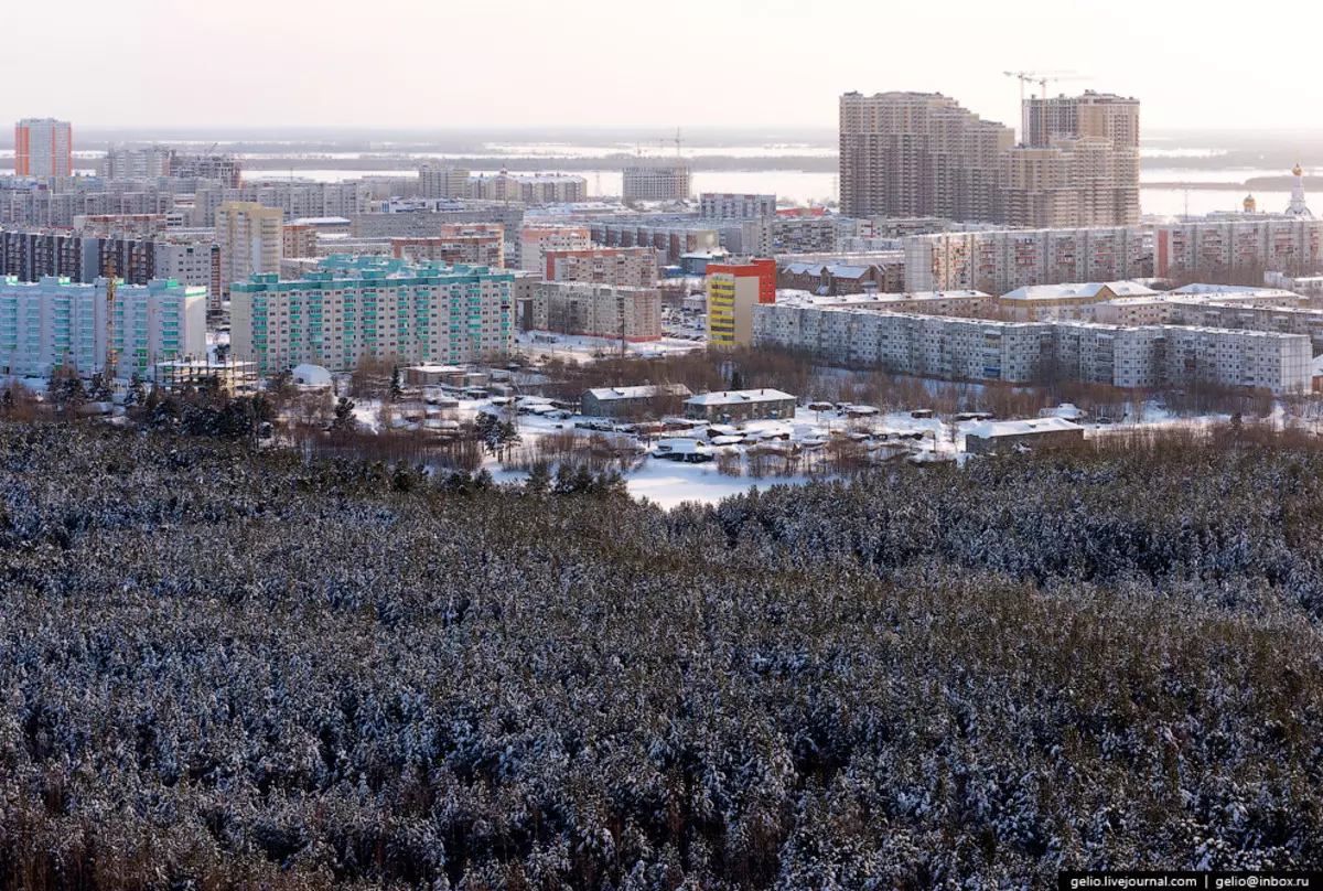 Surgut fan Hichte: Frosty Capital of Oil and Gas 9087_23