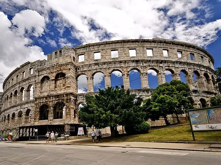 Roman Amphitheater on Istria Jasiiradda, Croatia 9142_1