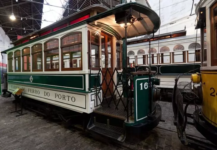 Tram Museum yn Portugal 9260_1