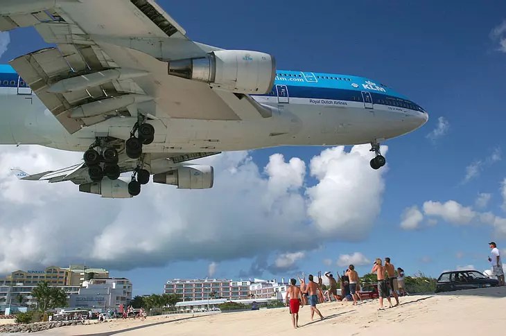 Maho Beach - einn af óvenjulegum ströndum í heiminum 9281_1