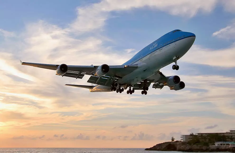 Maho Beach - een van die mees ongewone strande in die wêreld 9281_10