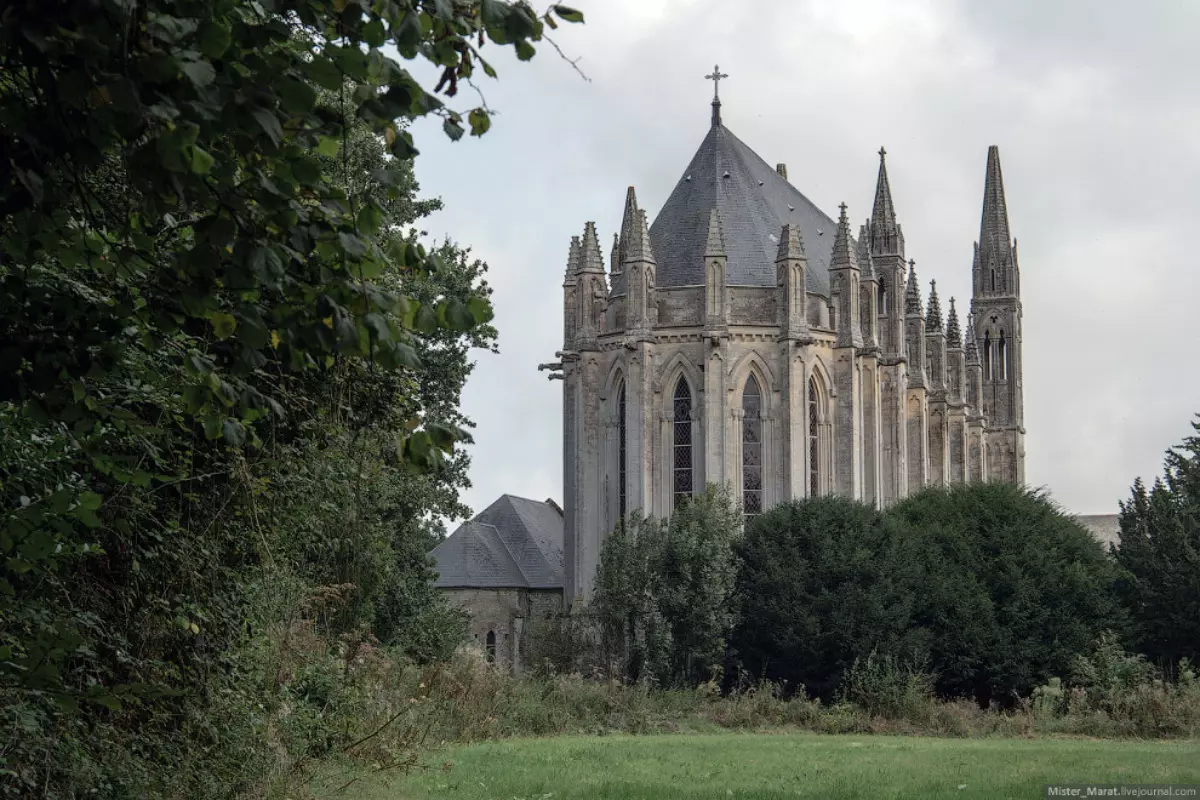 Chiese abbandonate della Francia e del Belgio 9324_16