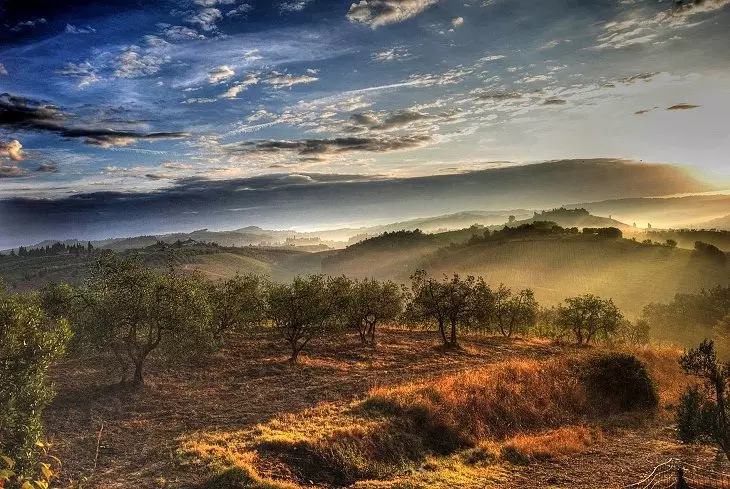 Izimbangela Ukuvakashela I-Italy