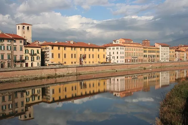 Izimbangela Ukuvakashela I-Italy