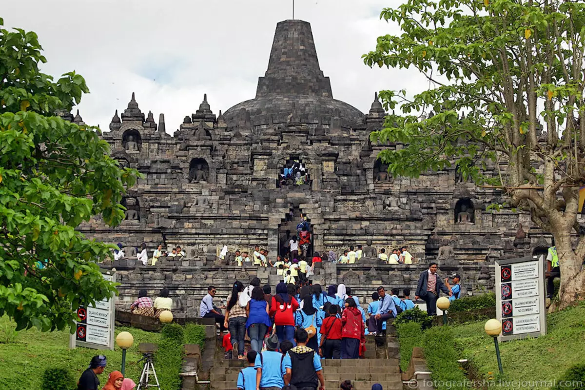 Tempeljski kompleks Borobudur v Indoneziji 9343_4