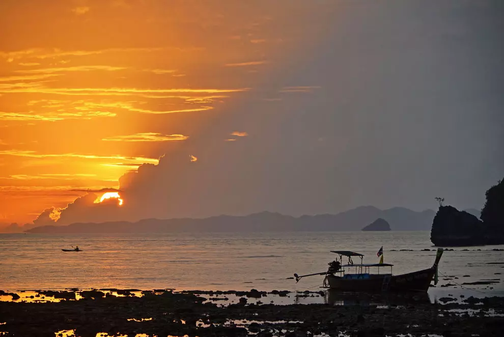 Pantai nada sai ing sisih kidul Thailand 9358_19