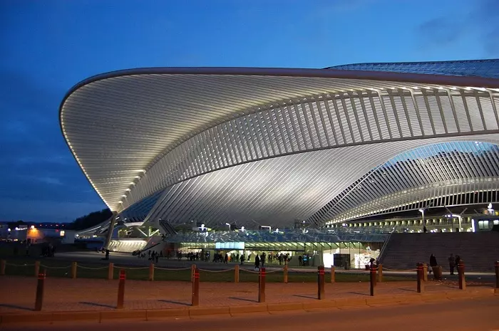 Den mest förtjusande stationen i modernitet (Liege, Belgien).