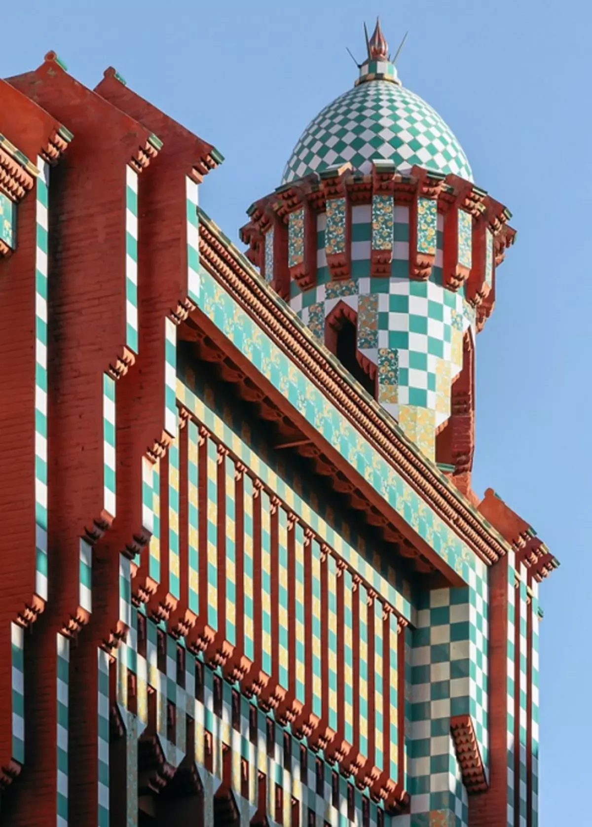 7 Arkitektoniska mästerverk Antonio Gaudi, som dekorerar Barcelona 9505_8