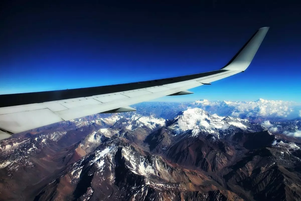 Más de 20 colores que en la aeronave siempre necesitas ir junto a la vista de la ventana desde la aeronave, la belleza, el lugar en la ventana, desde la altura.