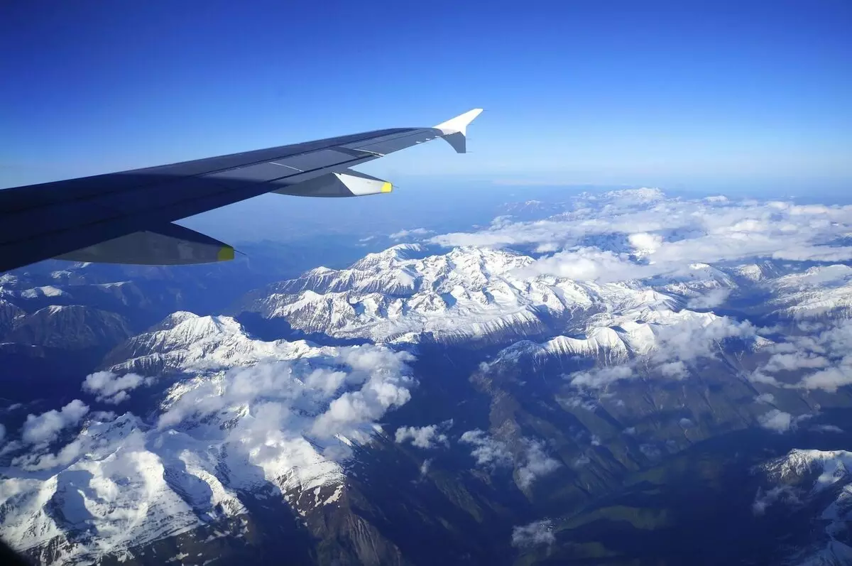 Más de 20 colores que en la aeronave siempre necesitas ir junto a la vista de la ventana desde la aeronave, la belleza, el lugar en la ventana, desde la altura.