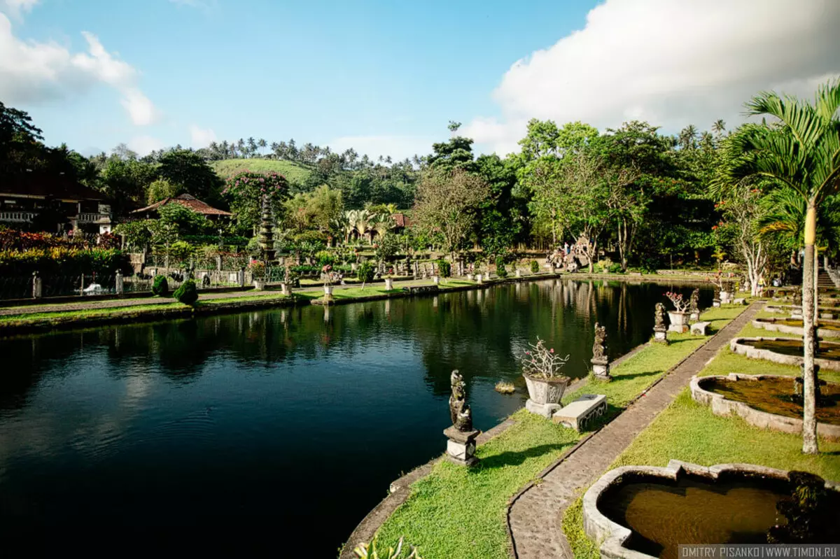 Vodní palác Tirtagangu na Bali 9745_14