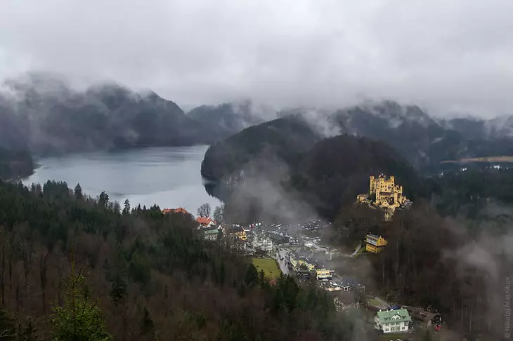 Ofdị nke Noyshvstin Castle na Bavaria 9774_3