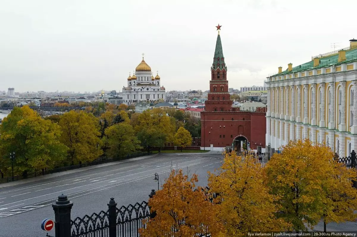 Kubhururuka kune yakakura kremlin Palace 9785_13