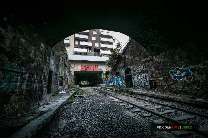 Errer dans la catacombame de Paris 9816_2