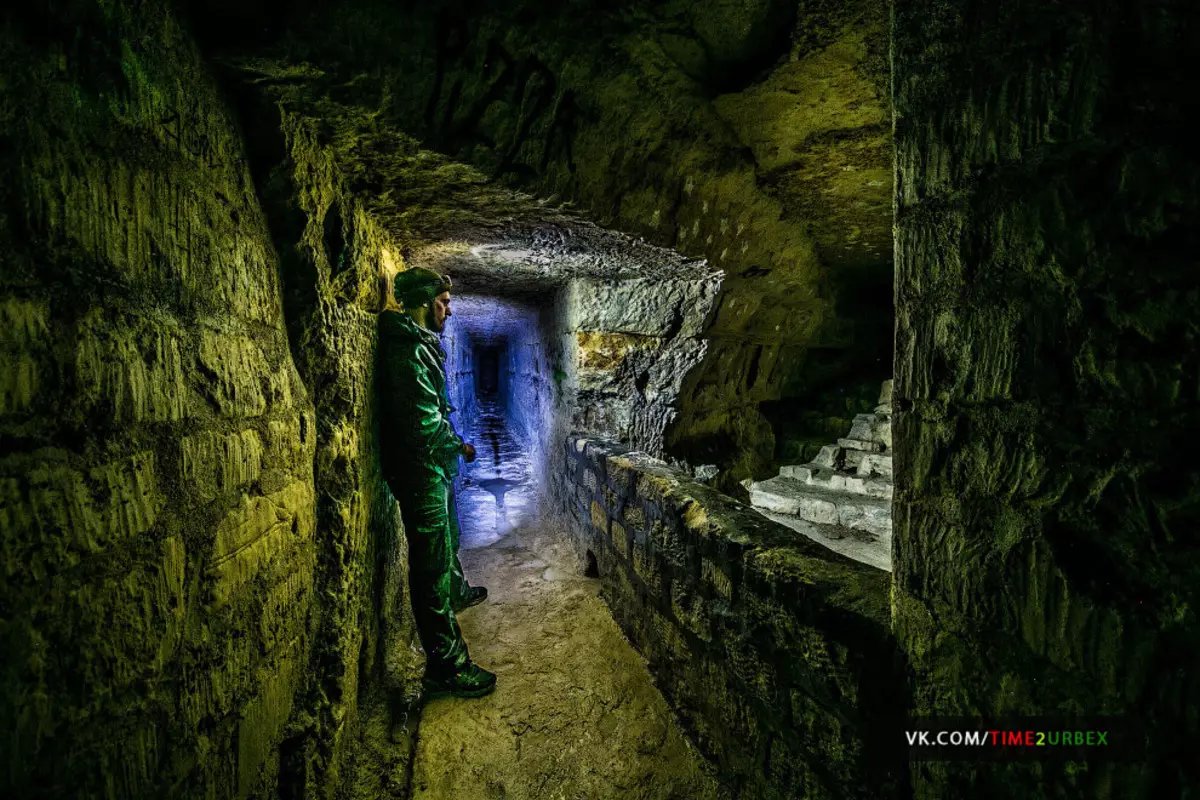 Vagant a la catacomna de París 9816_5