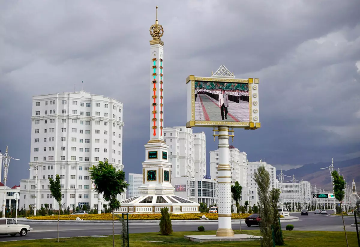 Ashgabat - Stad van wit marmer 9838_12