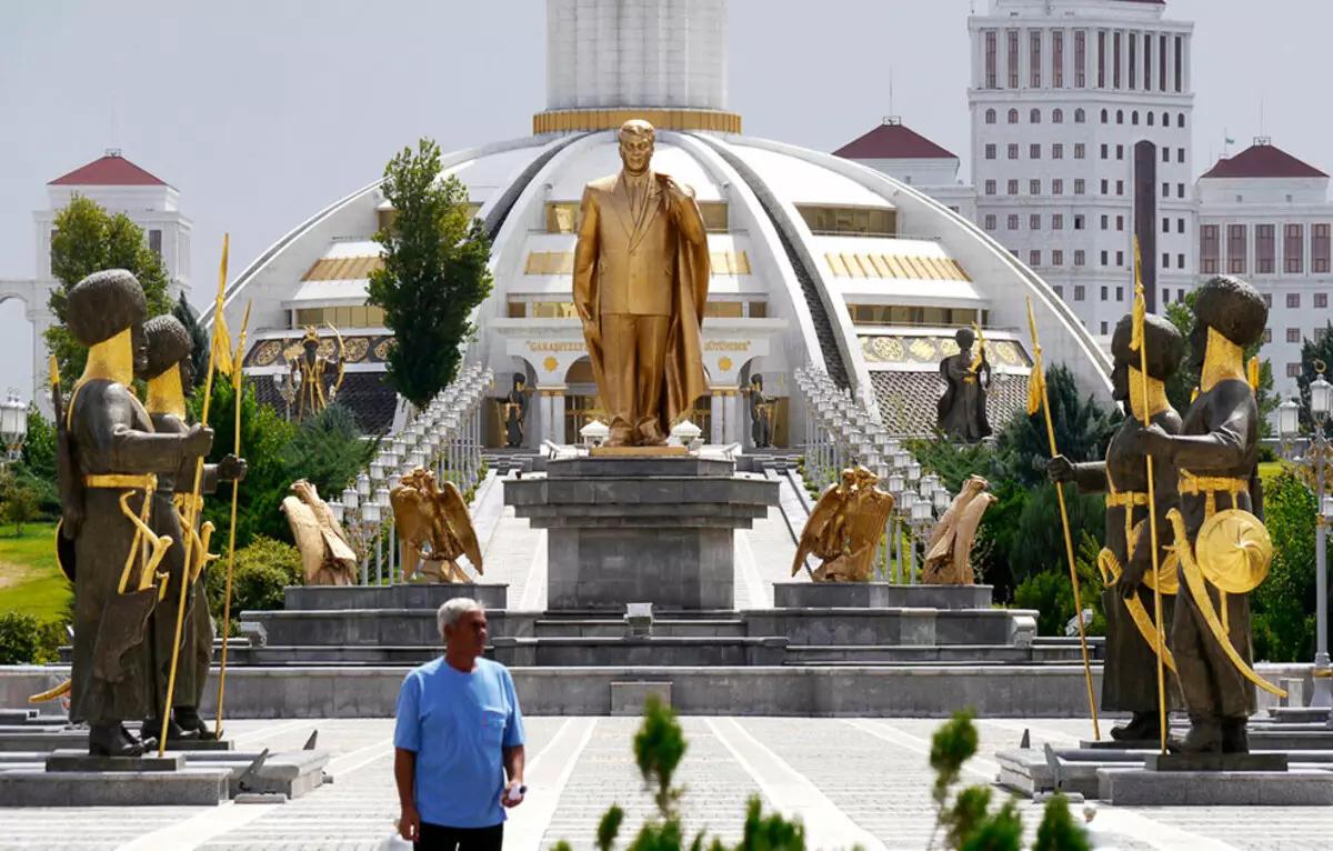 Ashgabat - Stad van wit marmer 9838_19