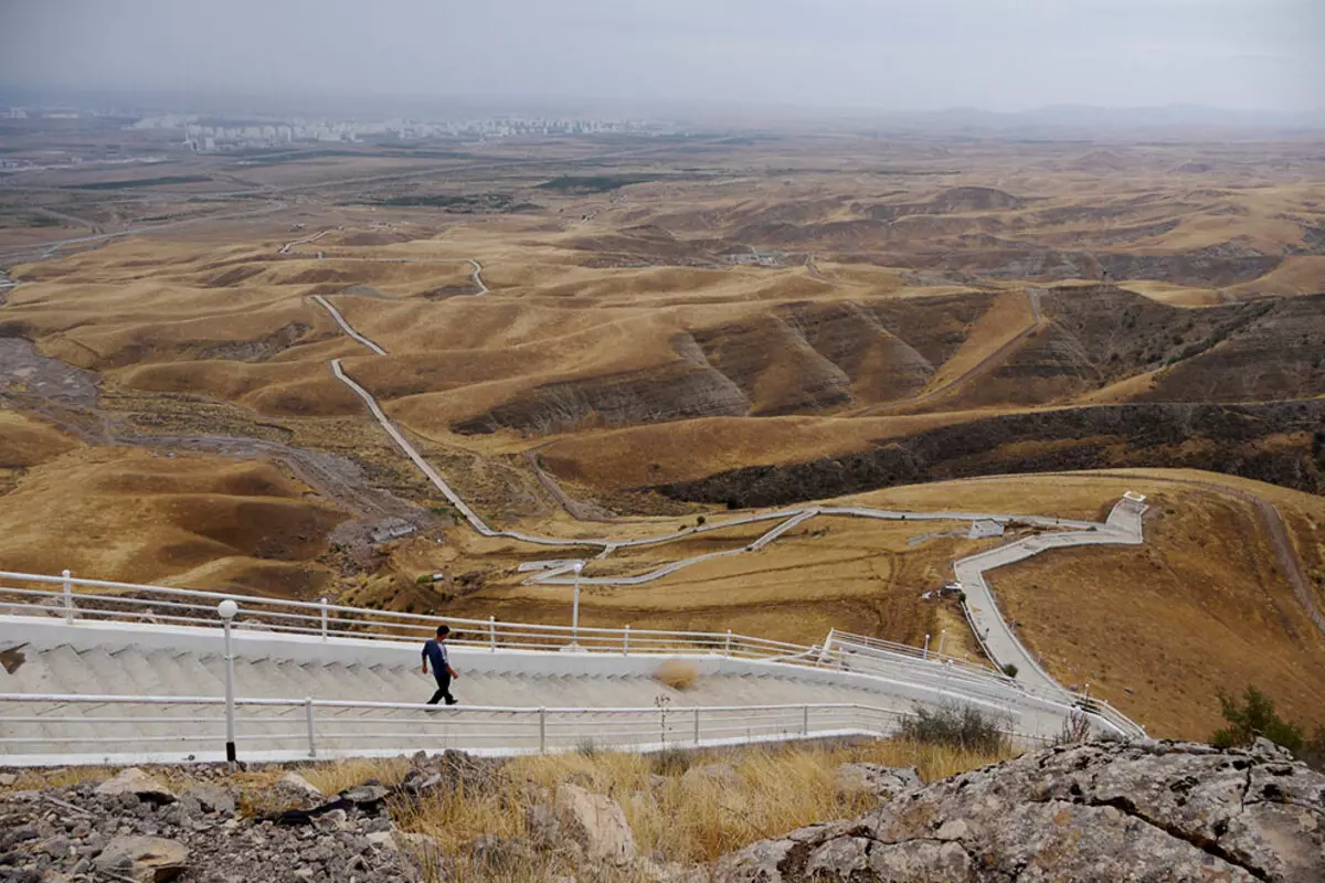 Ashgabat - Stad van wit marmer 9838_4