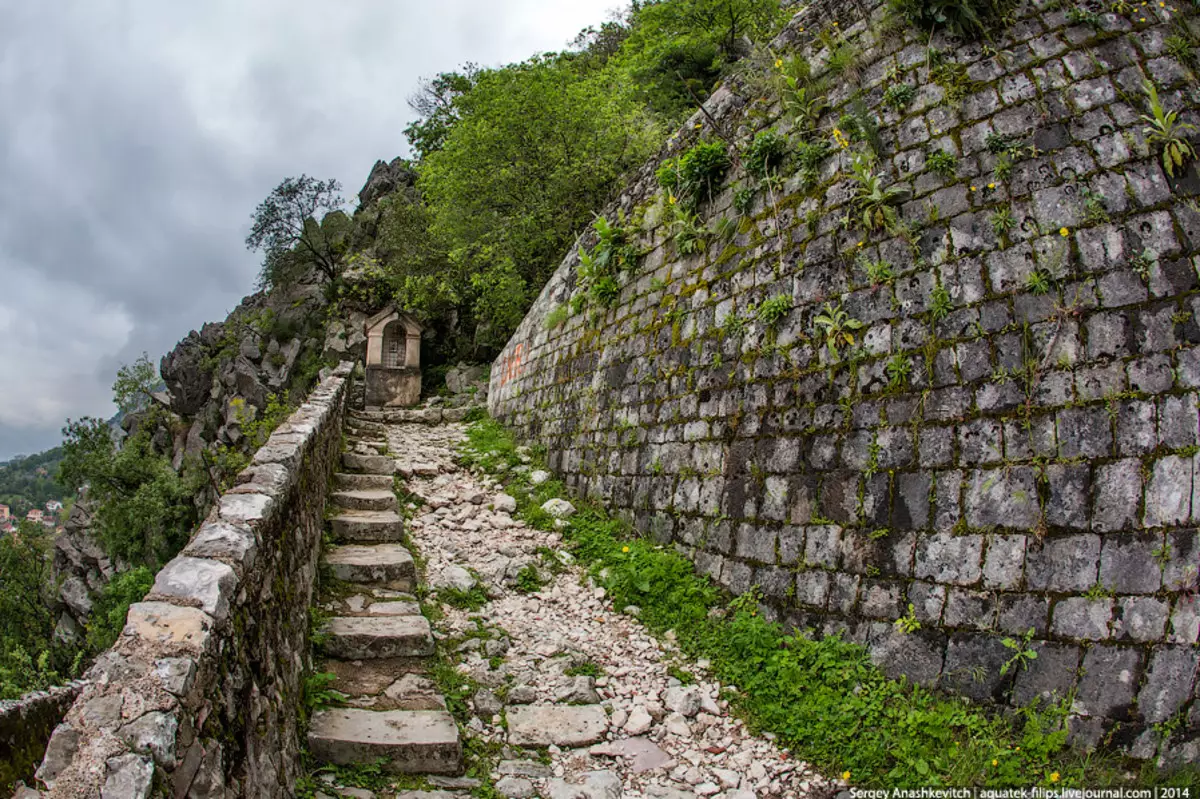 Walk through the most beautiful city in Montenegro 9933_18