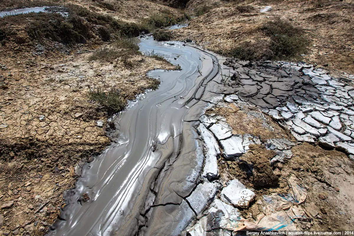 Lalaki nari awak atanapi gunung gunung Mud di Crimea 9934_10