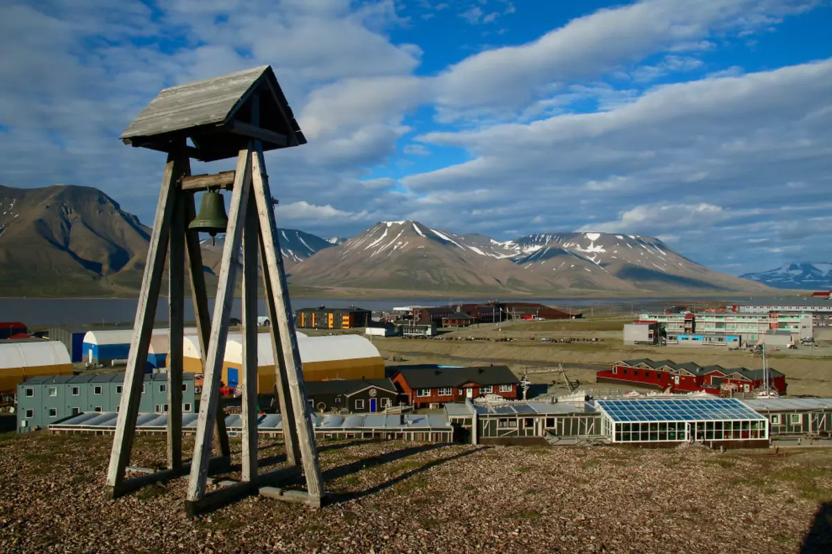 Longyir - the most northern city in the world 9937_7