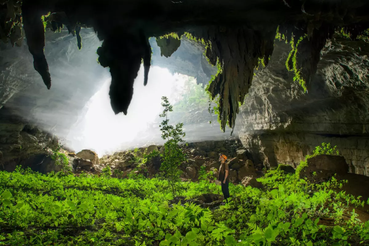 Tham Khoun Cave - Lost World i Laos 9964_1