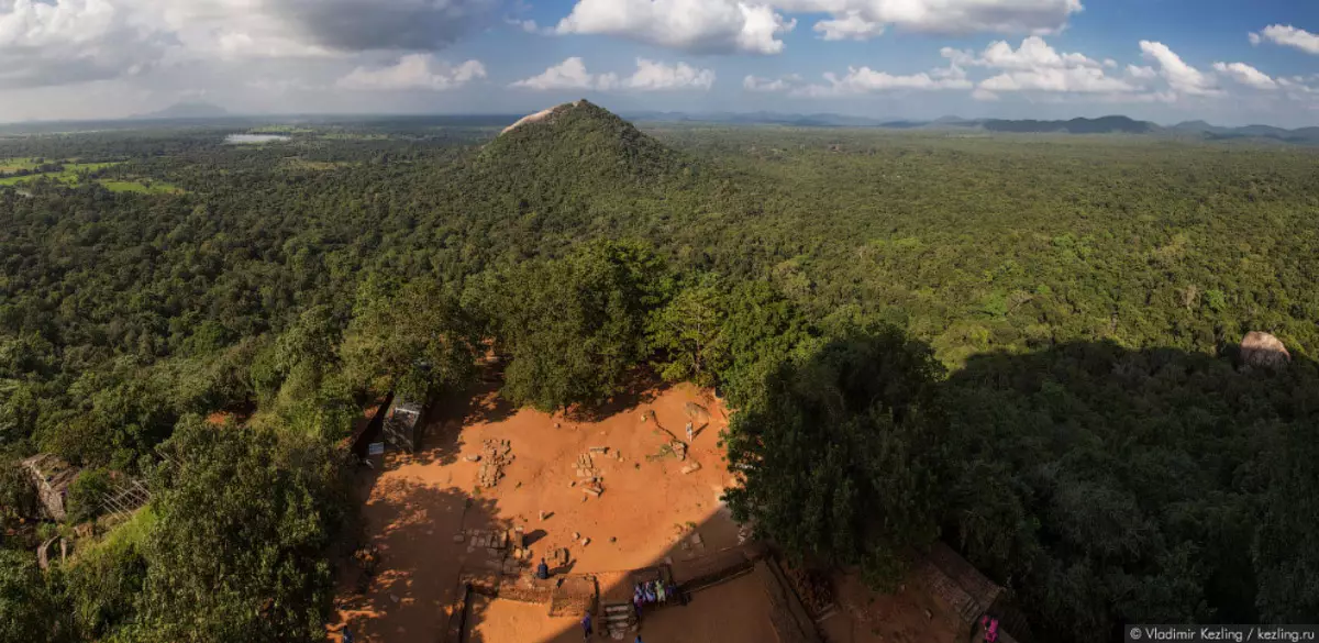 Sigiria - Un o brif atyniadau Sri Lanka