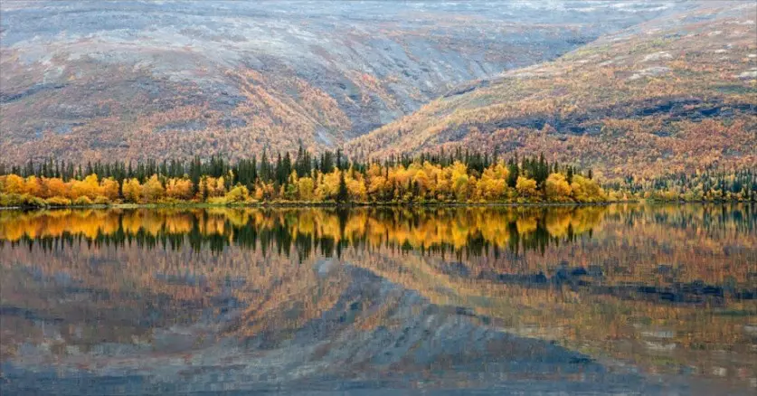 Tasik yang unik di Rusia, yang pasti akan melihat! 10063_13