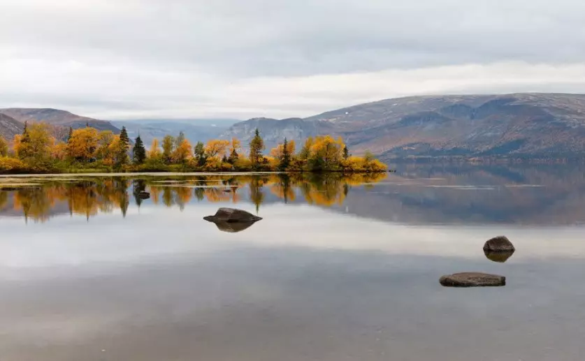 Tasik yang unik di Rusia, yang pasti akan melihat! 10063_14