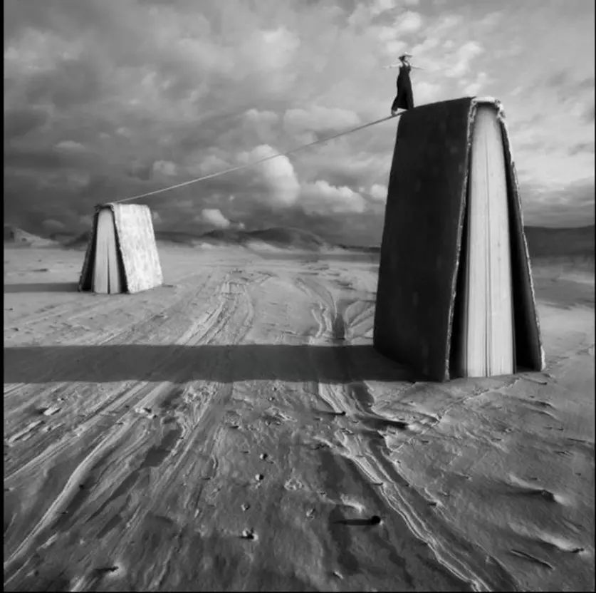 Chithunzi chachilendo cha kukomoka kwa Darlica Khemichak (Dariusz Klimczak) 10133_7