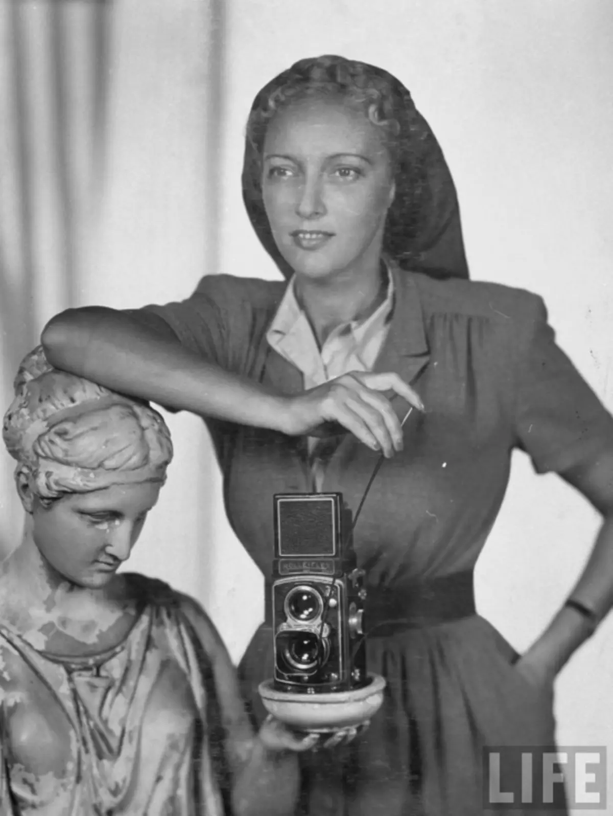 Retro charm: eleganta kvinnor i svart och vitt verk Nina Lin (Nina Leen) 10212_1