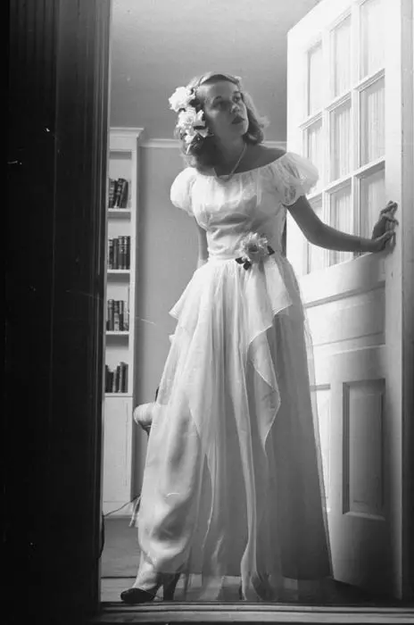 Retro charm: eleganta kvinnor i svart och vitt verk Nina Lin (Nina Leen) 10212_17