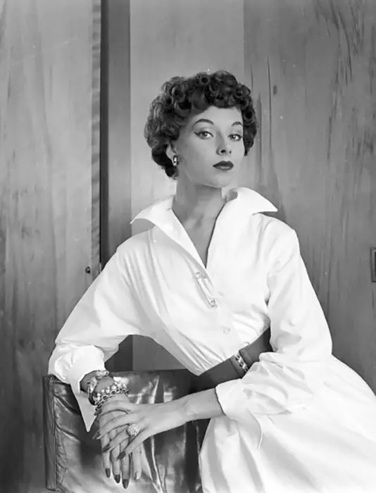 Retro charm: eleganta kvinnor i svart och vitt verk Nina Lin (Nina Leen) 10212_18