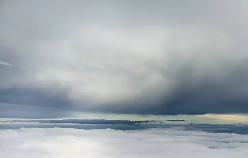 Cloud Photo Photographer Metro taas na may taas na taas