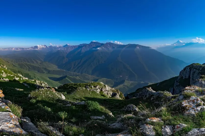 Pejzaĝoj de Ingushetia, Monto Manĝoĉambro. Fotoj de Timur Agirova 10305_11