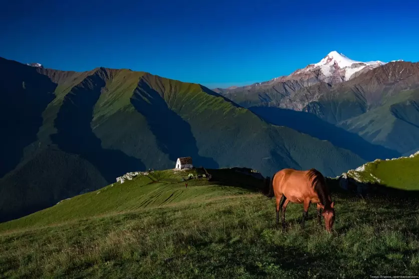 Pejzaĝoj de Ingushetia, Monto Manĝoĉambro. Fotoj de Timur Agirova 10305_3