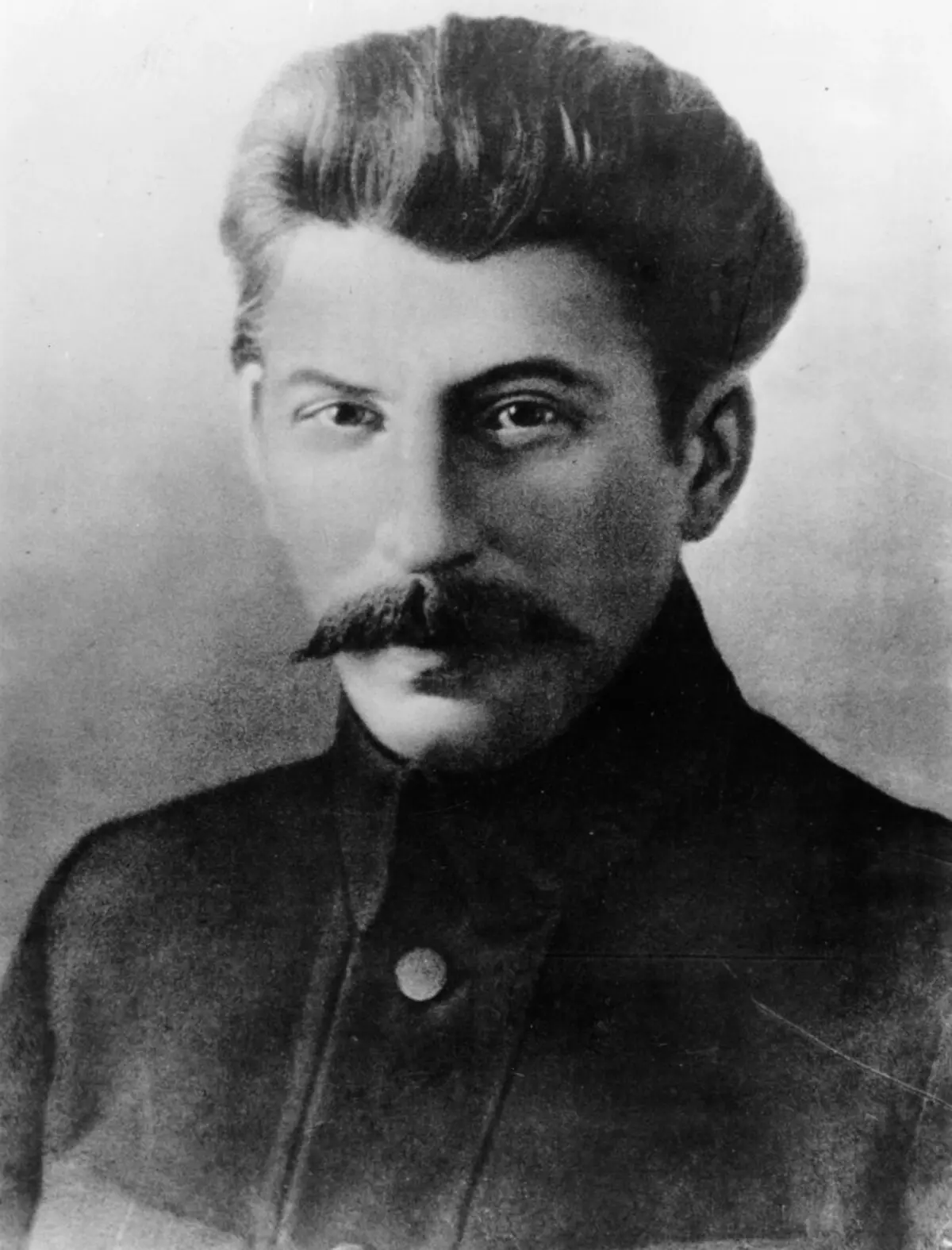 Curious youth of the Gardener of Human Happiness. Stalin in 1894-1919 10519_11